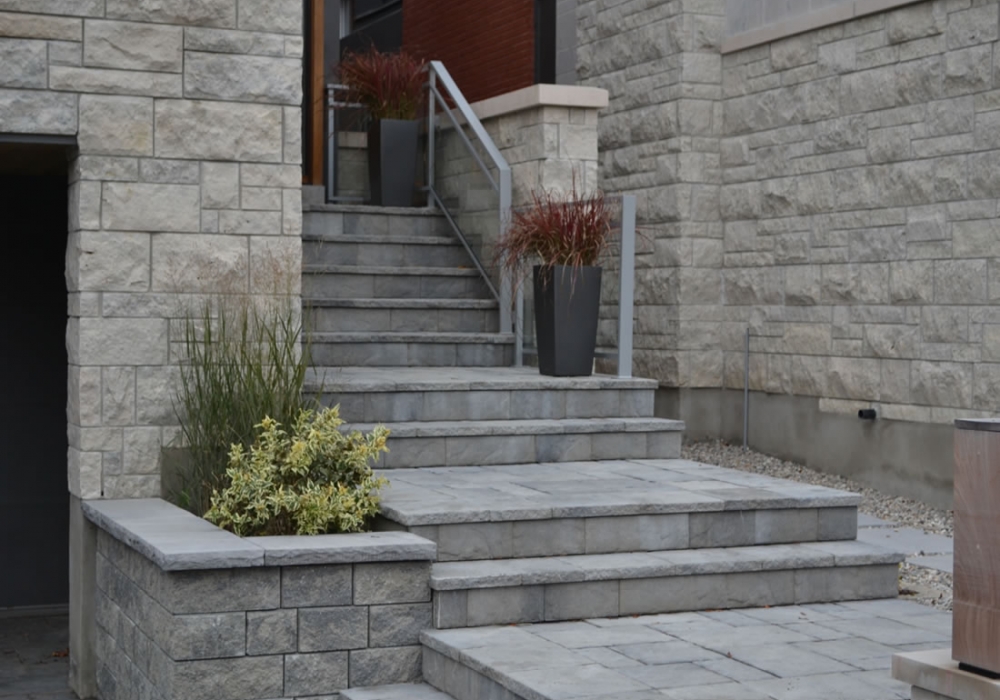 Vivid Contracting - Professional Contractors Serving Ottawa